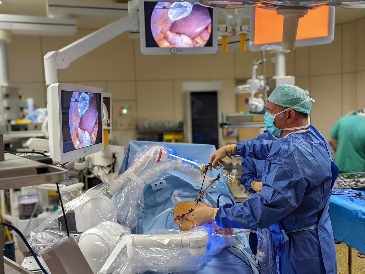 Used Moon Surgical Maestro For Sale – R2 Surgical